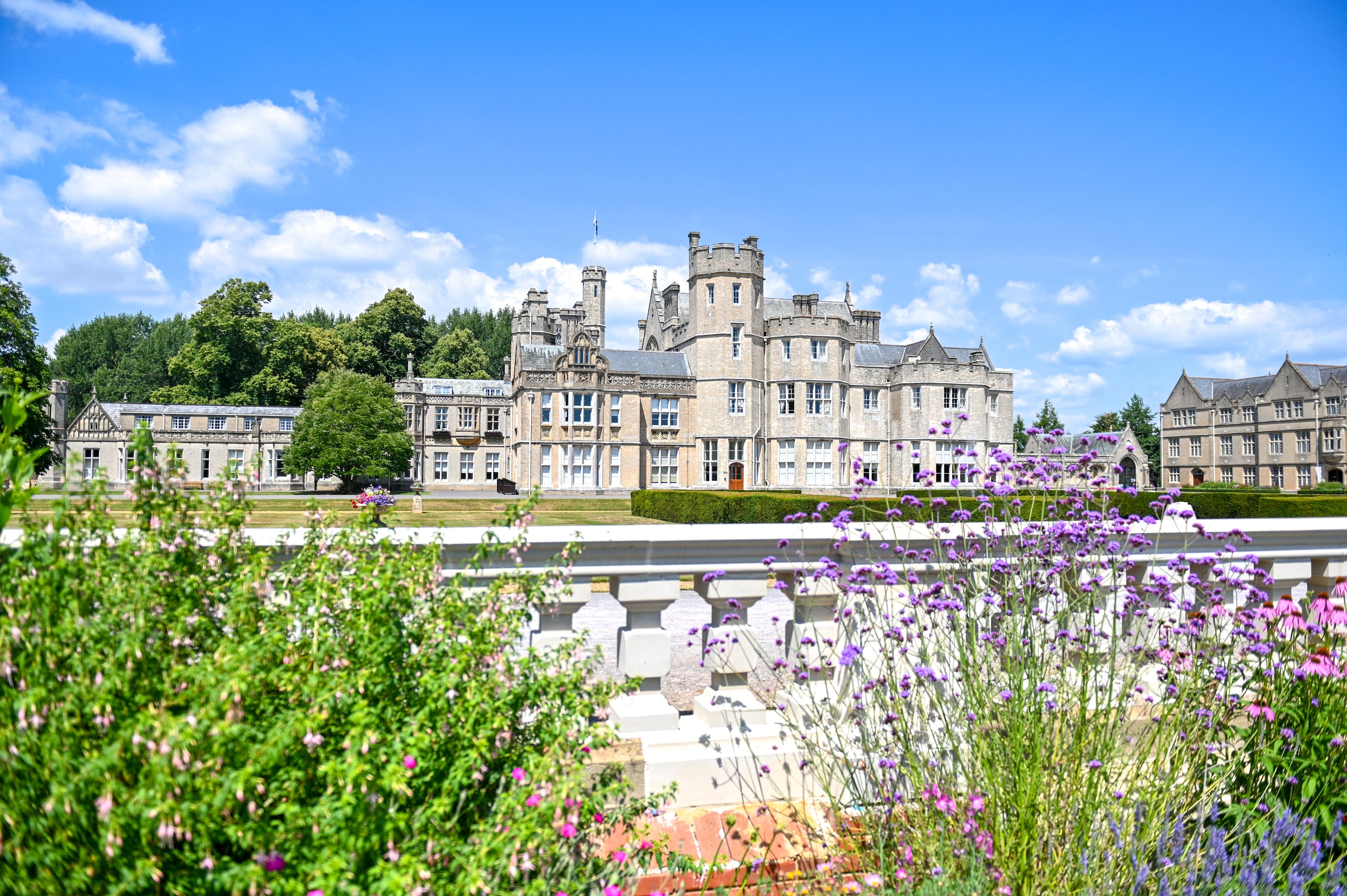 Canford Summer School | Campuses | Summer Boarding Courses